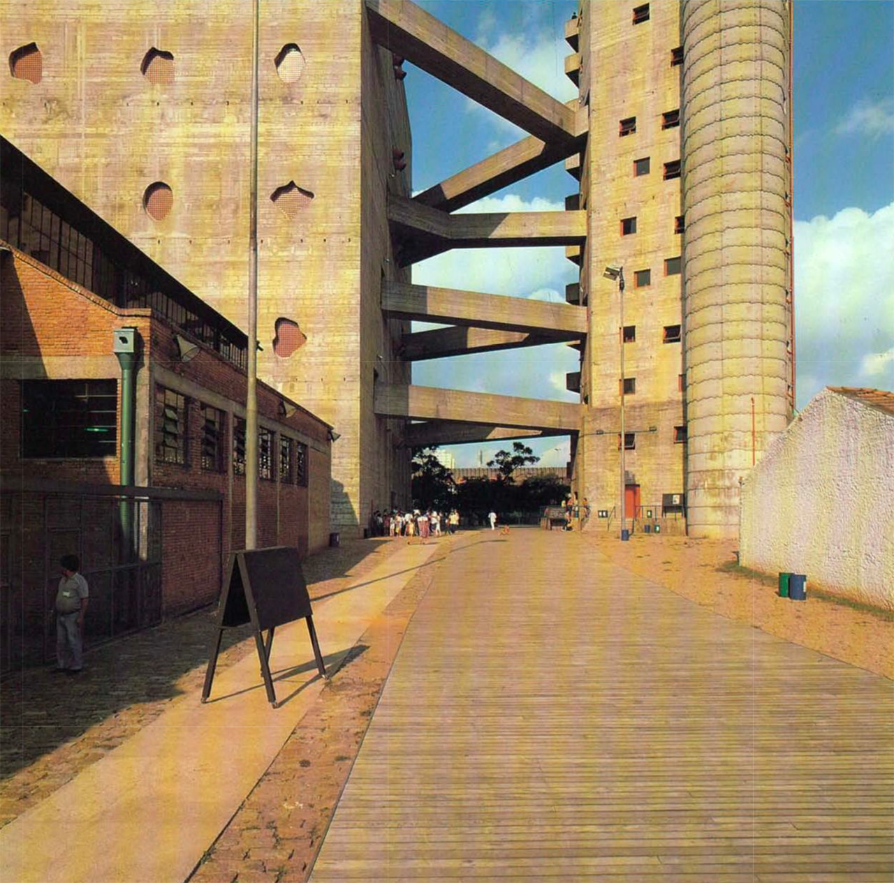 Lina Bo Bardi: Biography and Projects of Lina Bo Bardi - Domus