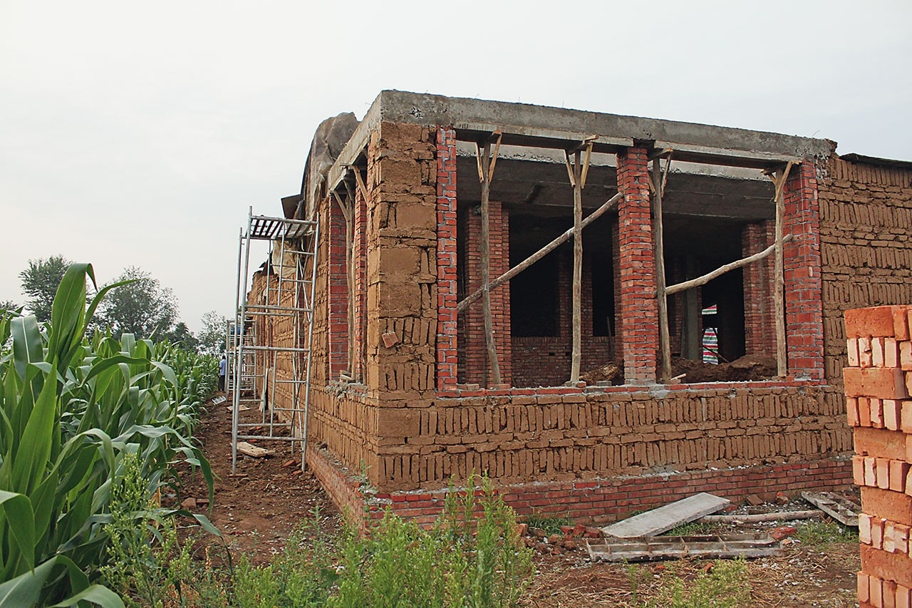 paradoxical architecture examples