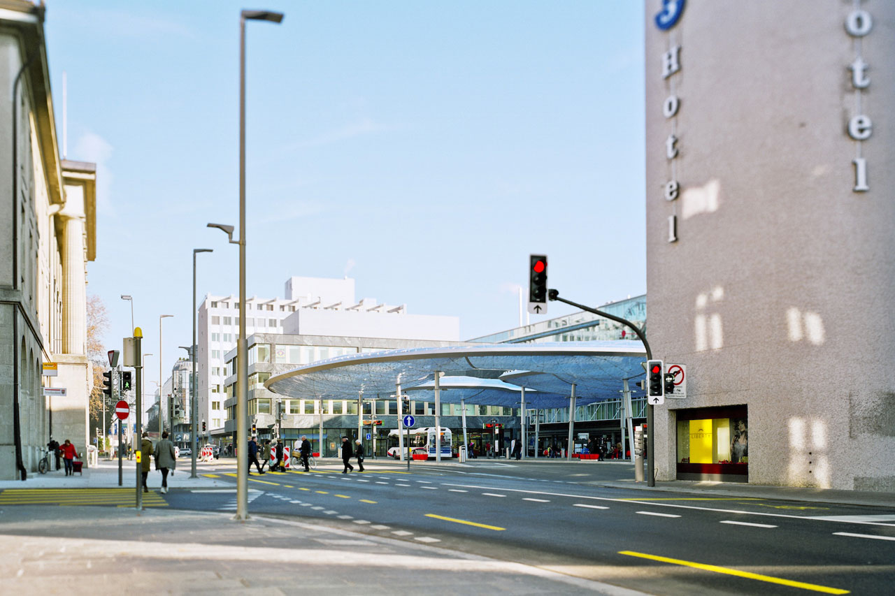 Vja: Station Forecourt - Domus