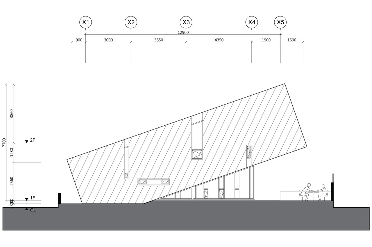 Leaning House - Domus
