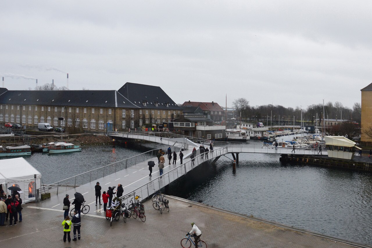 DFA: Butterfly bridge - Domus