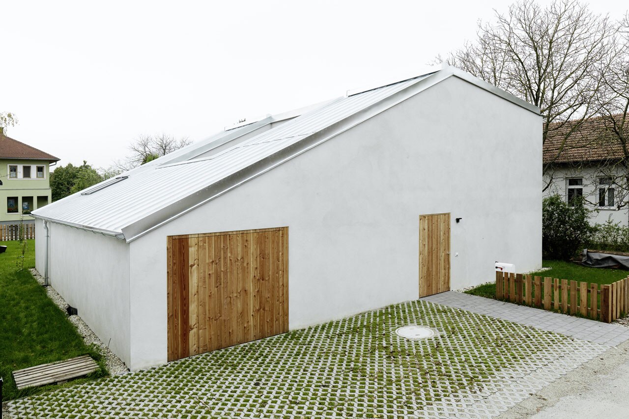 Low Budget Brickhouse - Domus