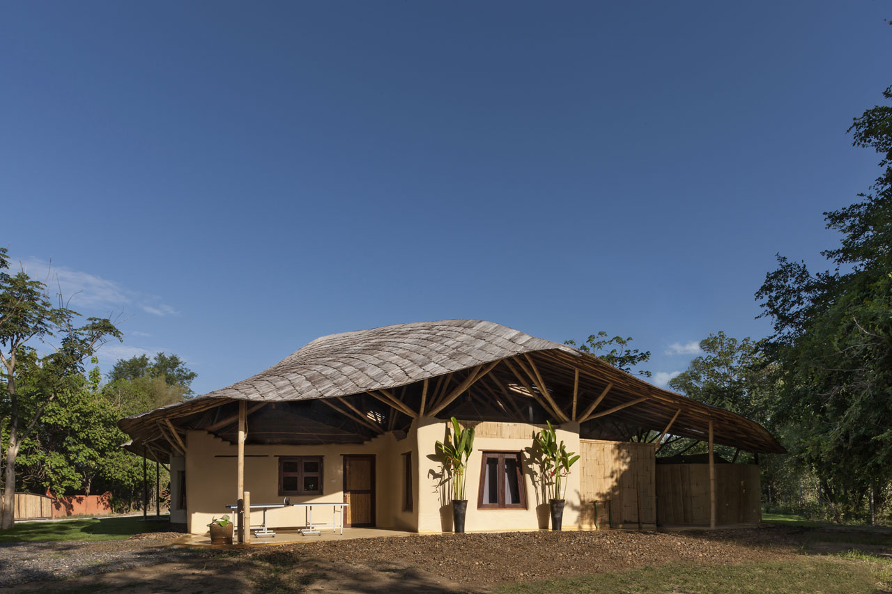 CLC: Trika Villa - Domus