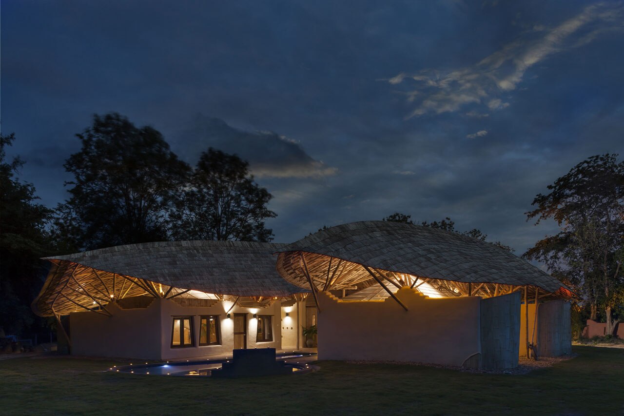 CLC: Trika Villa - Domus