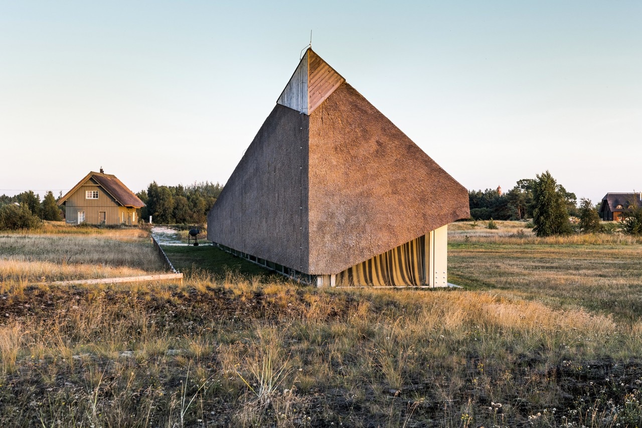 The Dune House - Domus