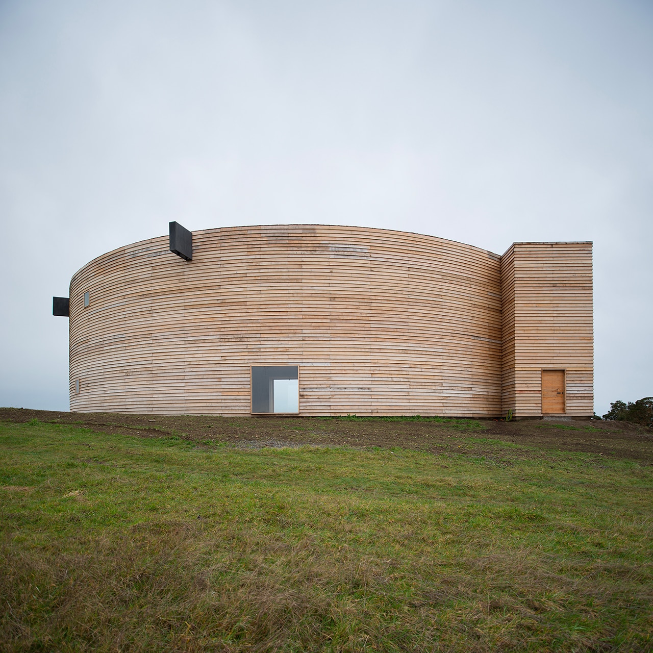 Loba House and Rode House, by Pezo von Ellrichshausen