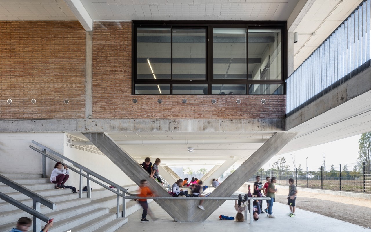 Spain. BAAS arquitectura designed a school that revolve around the ...