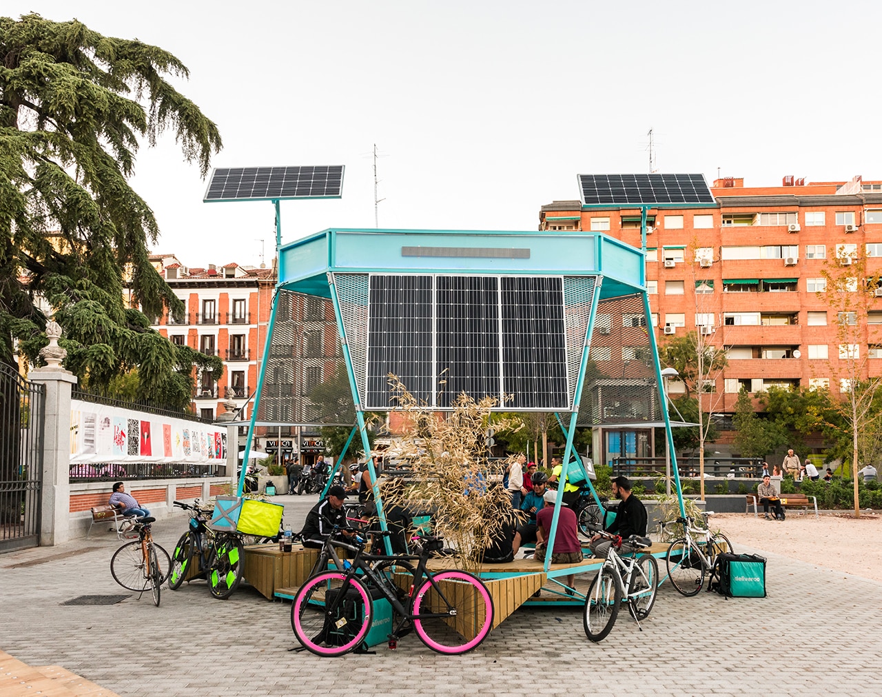Three Madrid-based collectives design a self-sufficient public ...