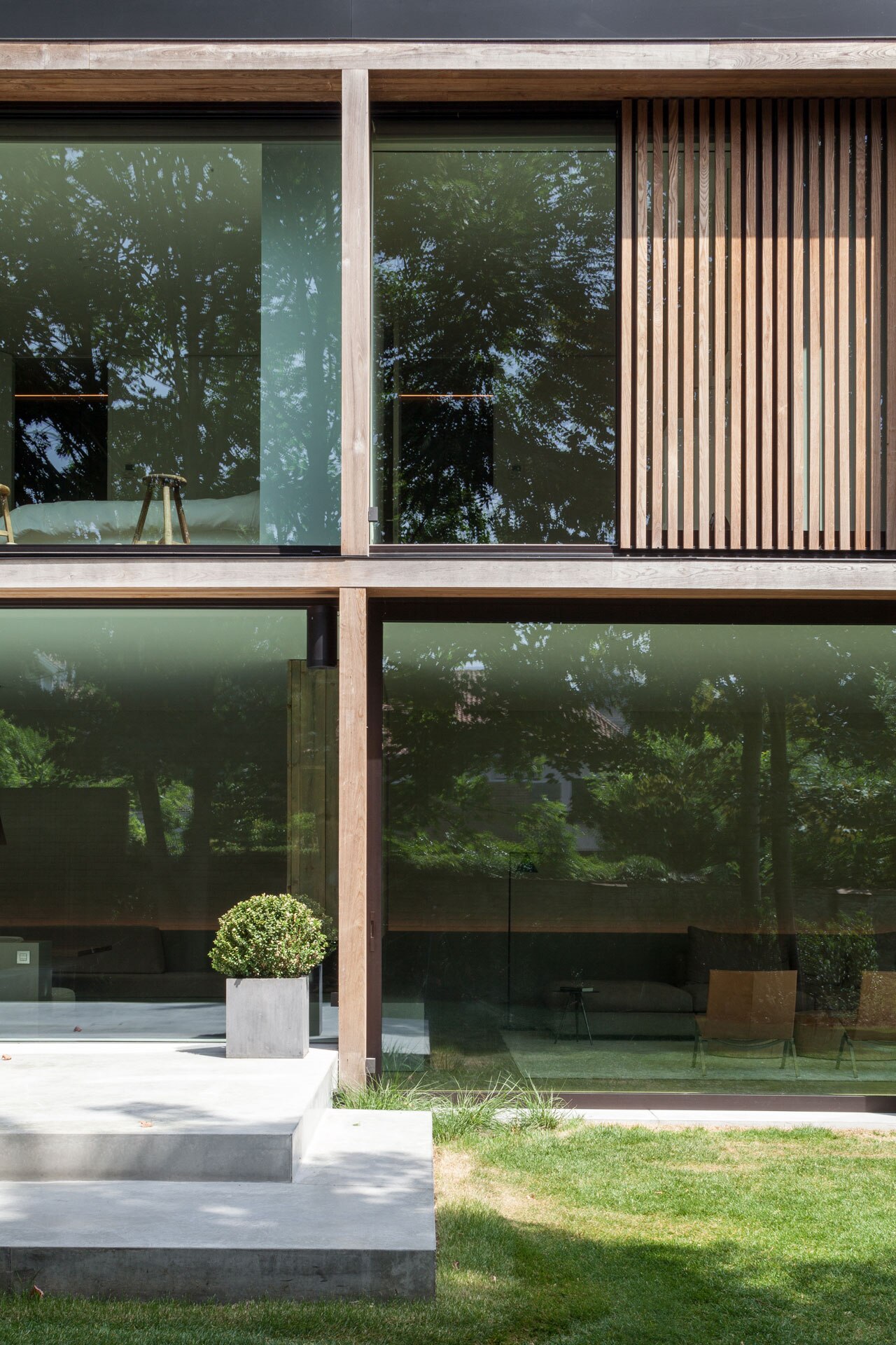 Flanders. A hidden house in the heart of a historical town - Domus