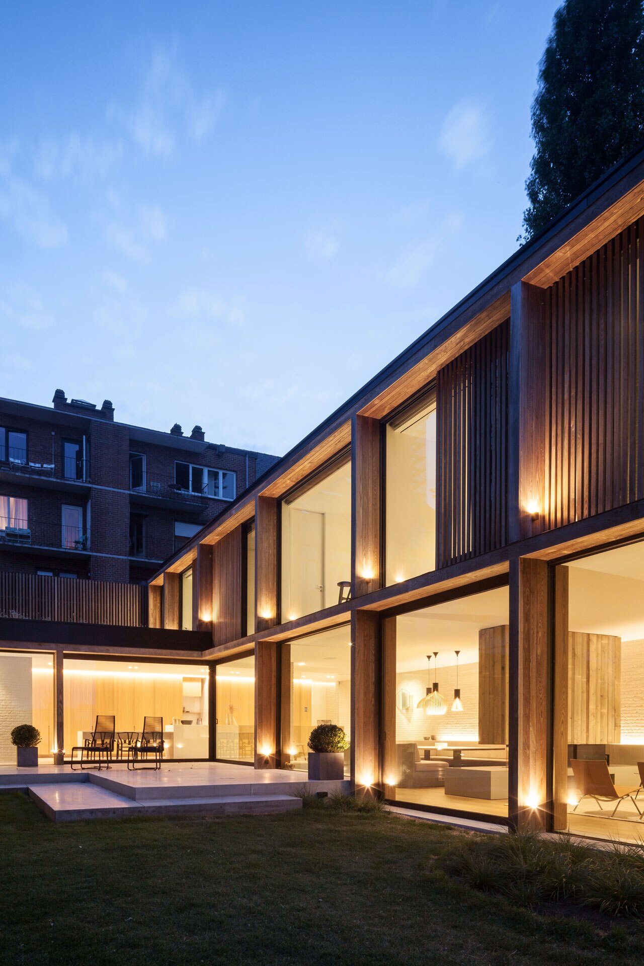 Flanders. A hidden house in the heart of a historical town - Domus