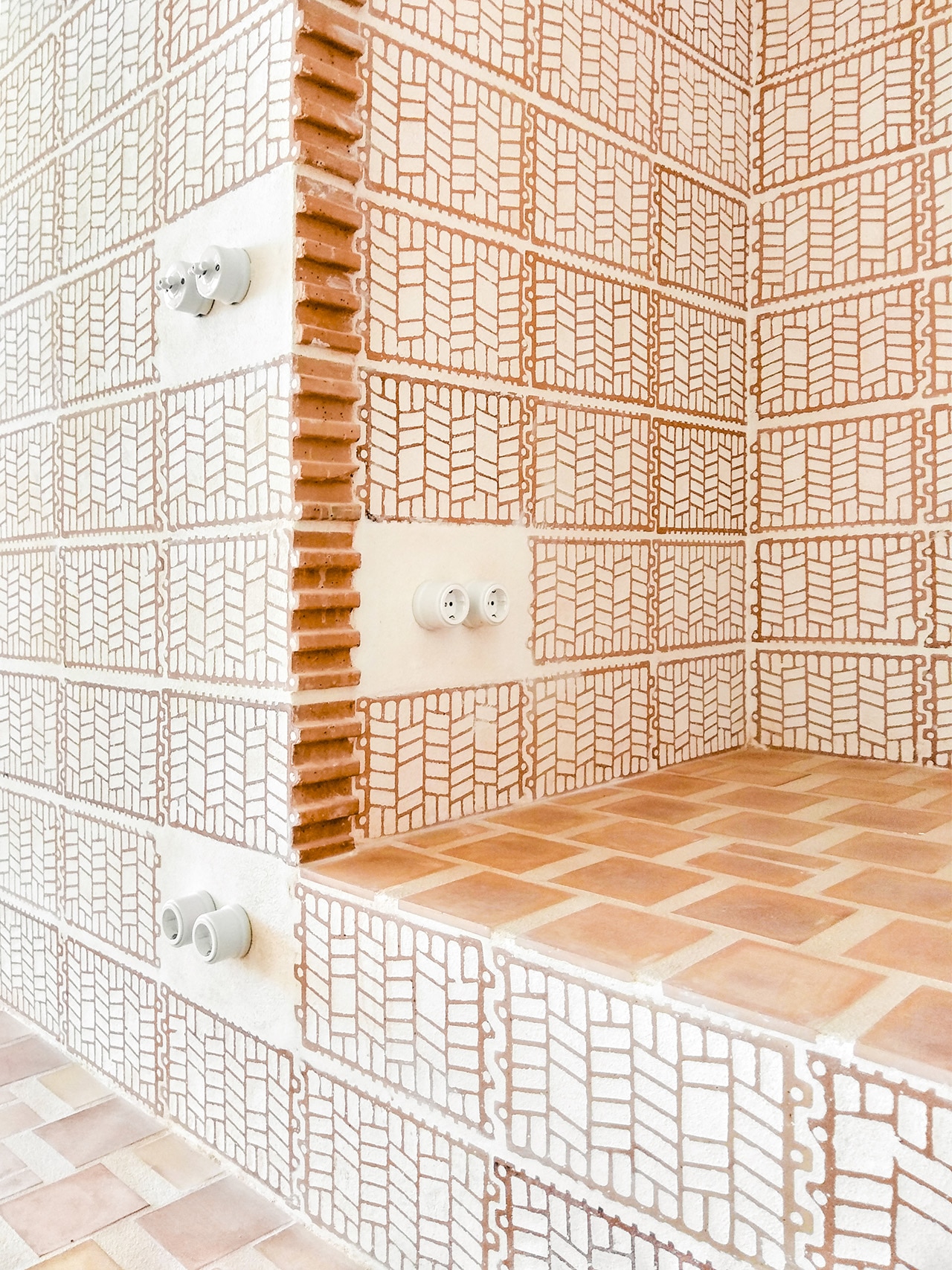 Mallorca. A modest building transformed using bold brick patterns - Domus