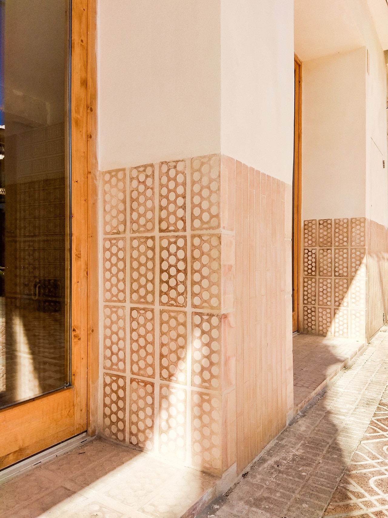 Mallorca. A modest building transformed using bold brick patterns - Domus