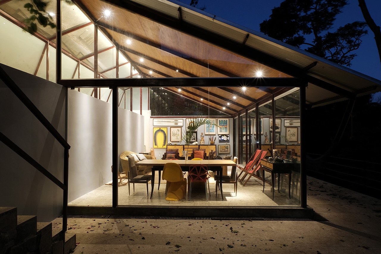 Rio de Janeiro. Carla Juacaba designs a house as a lantern - Domus
