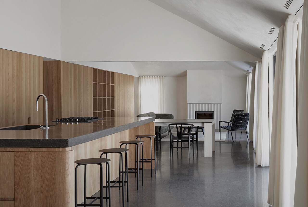 Quebec. A V-shaped brick house - Domus