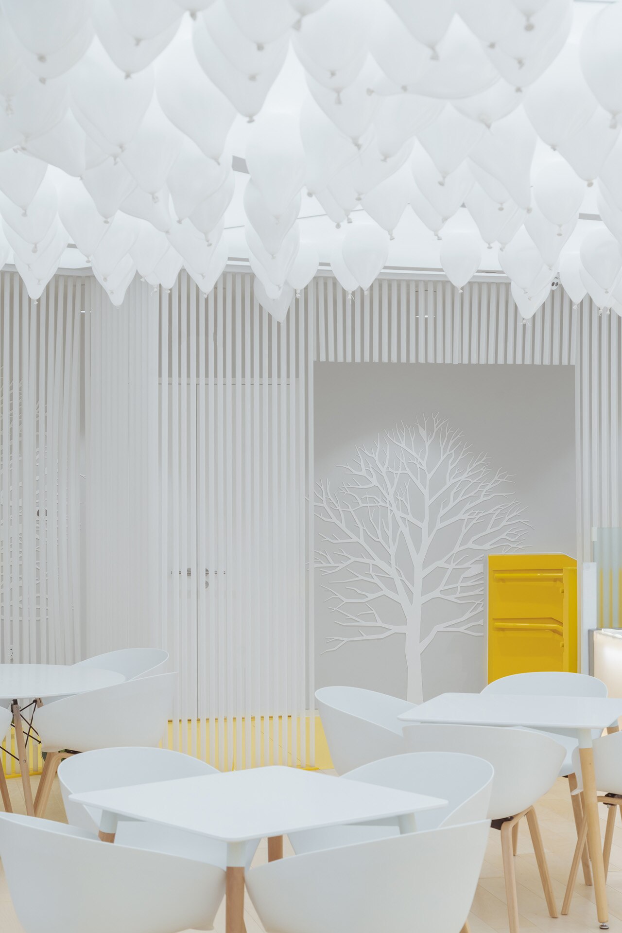 China. A playful polycarbonate restaurant for children - Domus