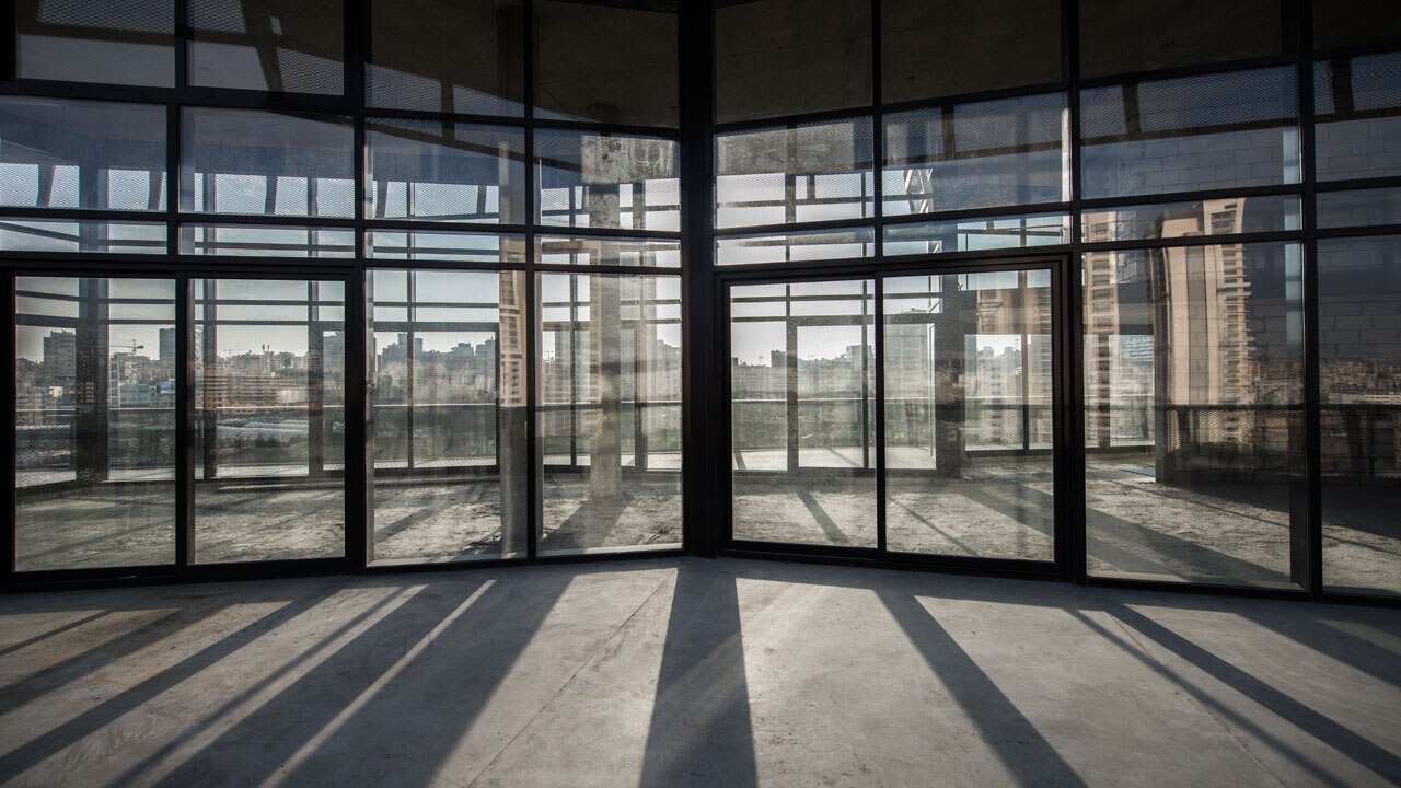 Beirut. Bernard Khoury designs a residential building that foresees the ...