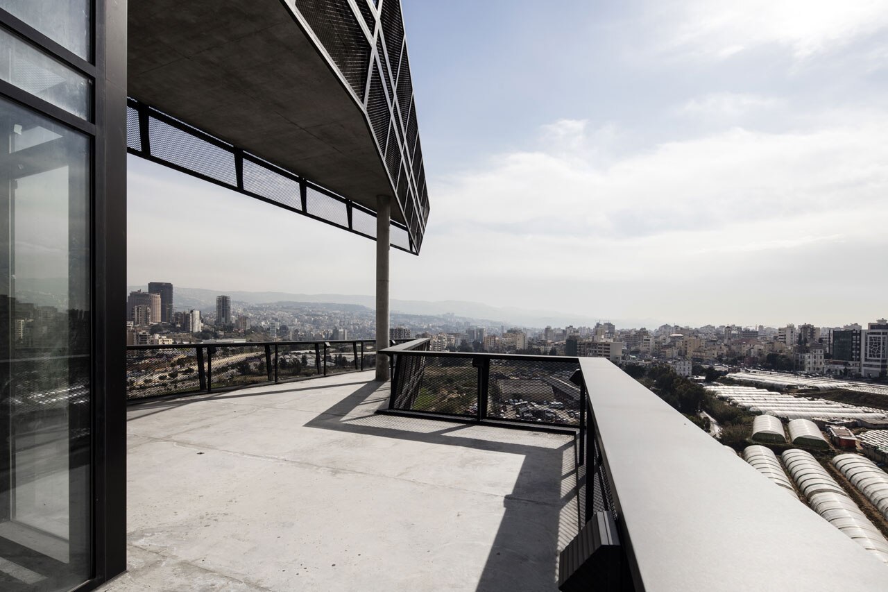 Beirut. Bernard Khoury designs a residential building that foresees the ...