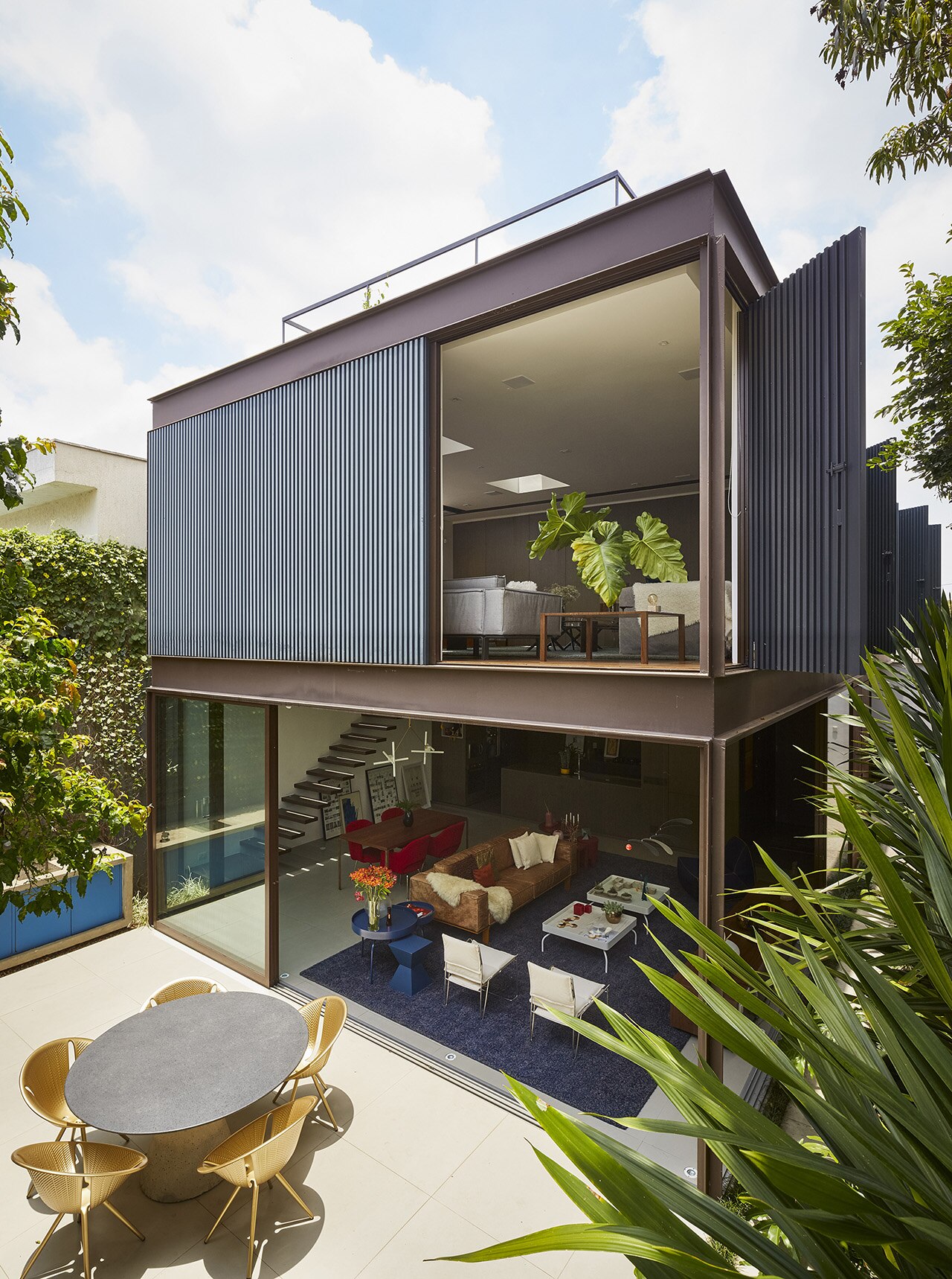 Brazil. The Box House: when an architect builds his own home