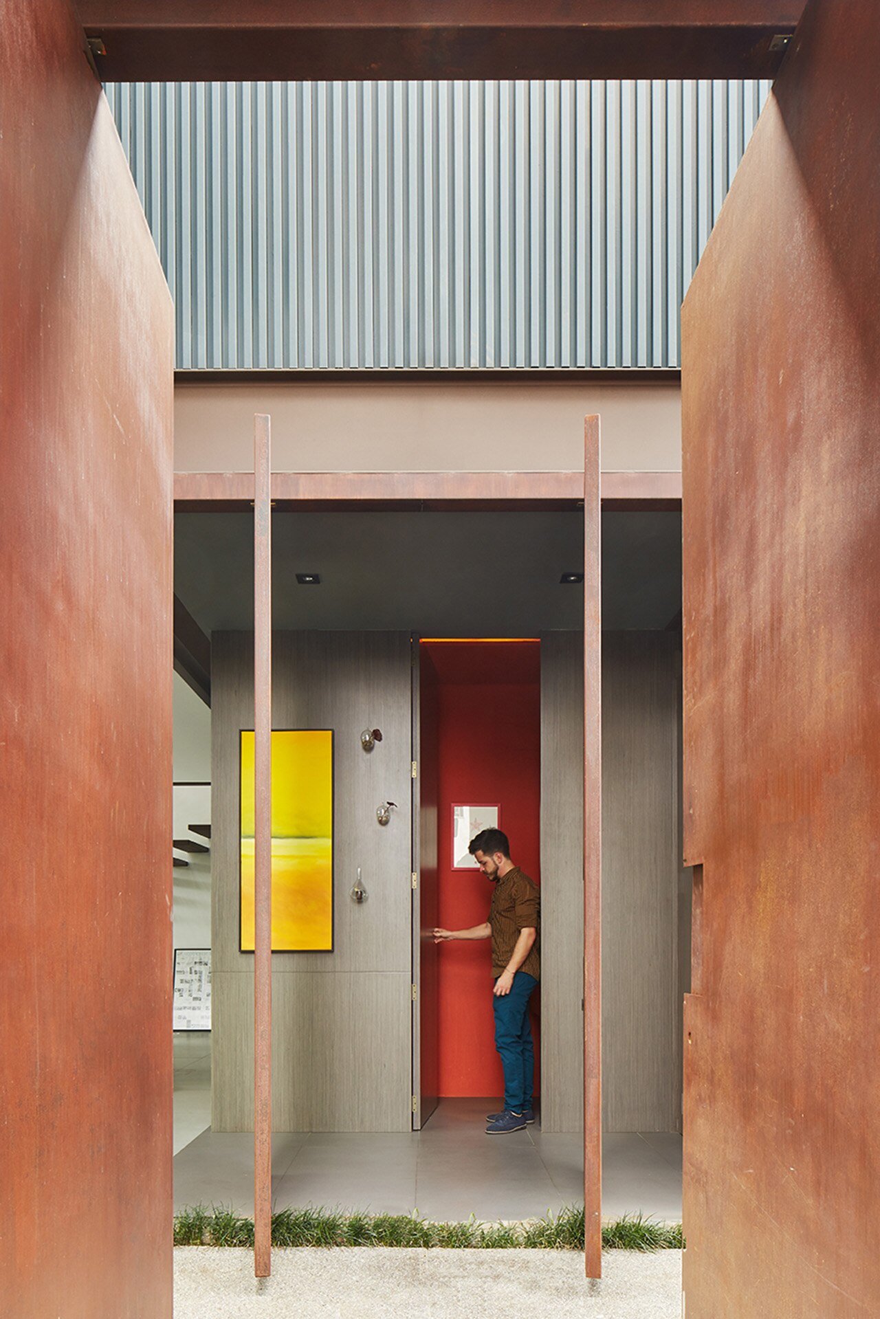 Brazil. The Box House: when an architect builds his own home