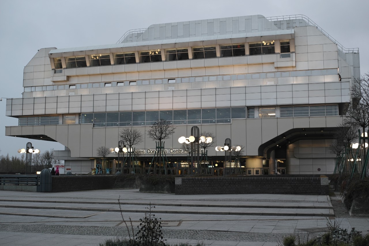 The fate of the ICC, the spaceship that seems just too much, even for ...