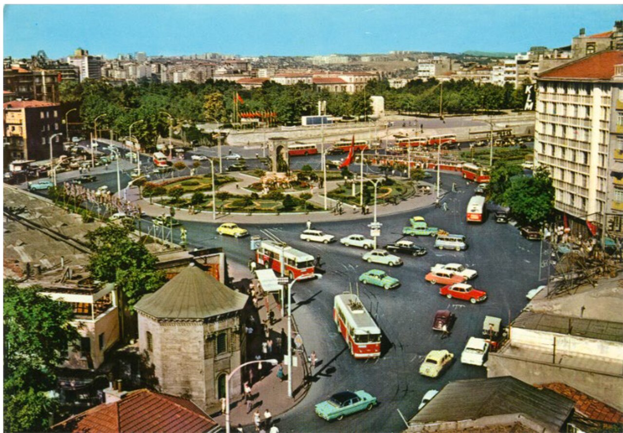 Istanbul: Taksim Square, an architectural battlefield