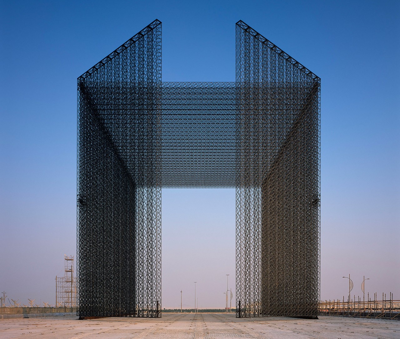 Asif Khan’s gateways to Expo 2020 in Dubai are a giant mashrabiya - Domus