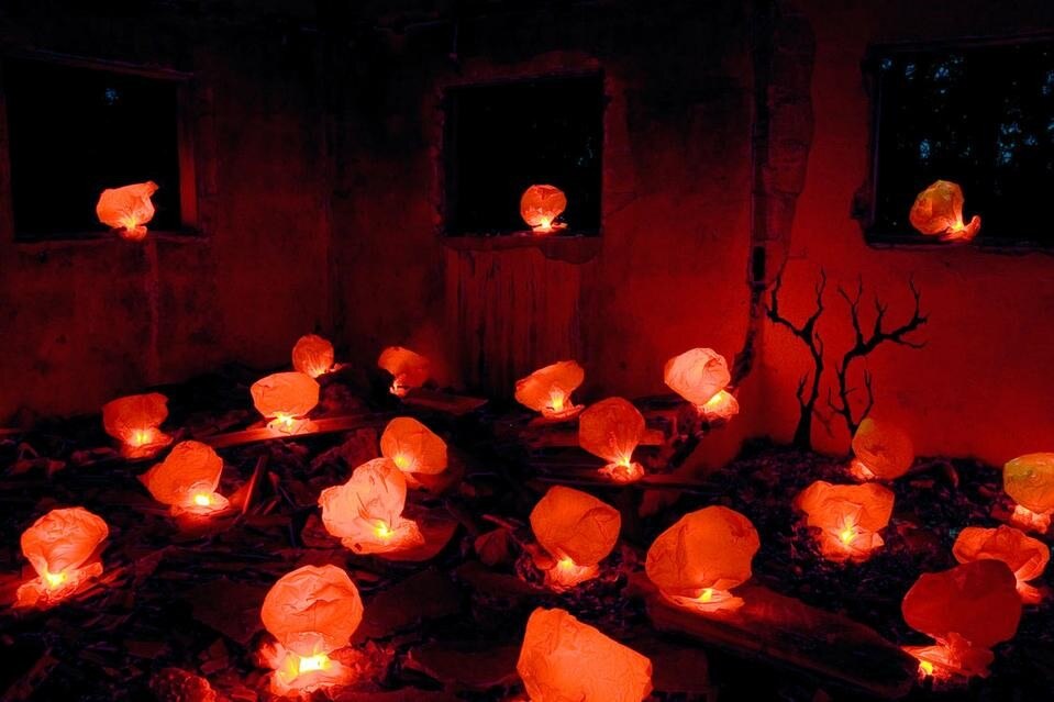 Transient light by luzinterruptus - Domus