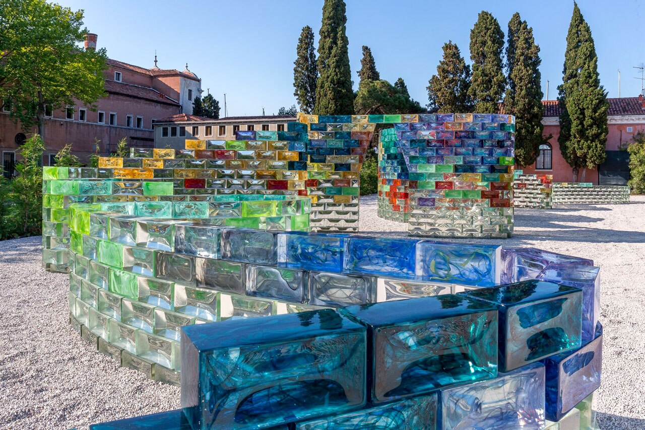 Pae White: Qwalala - Domus