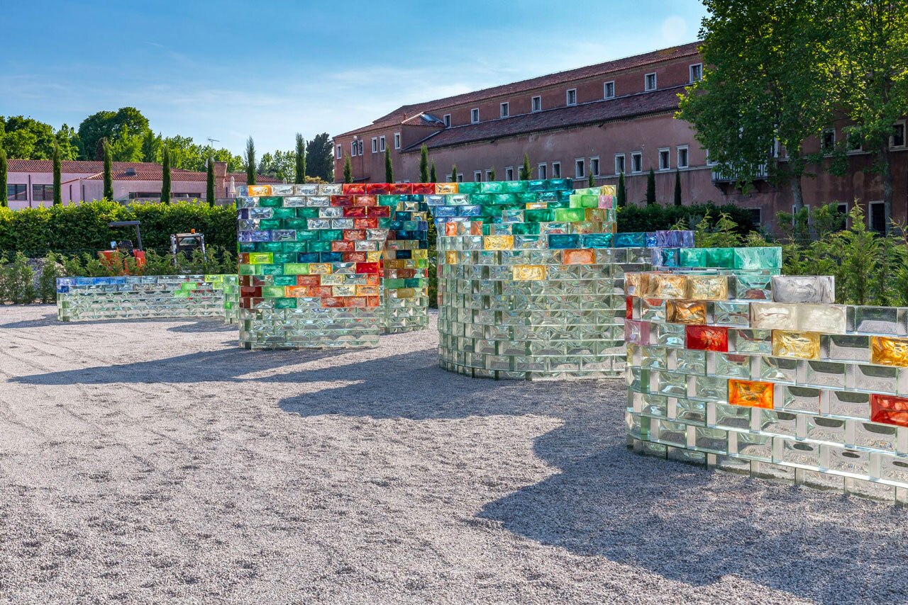 Pae White: Qwalala - Domus