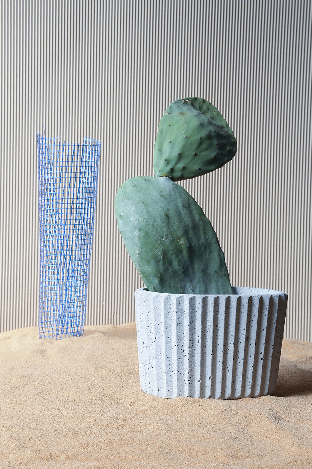 Gian Paolo Venier designed Siman, a tableware collection inspired by Tehran