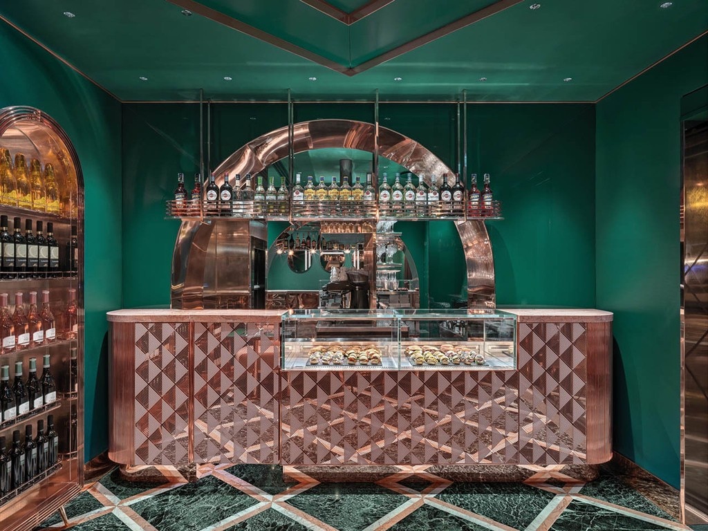 The Italian bar, or the intimate space in front of a counter - Domus