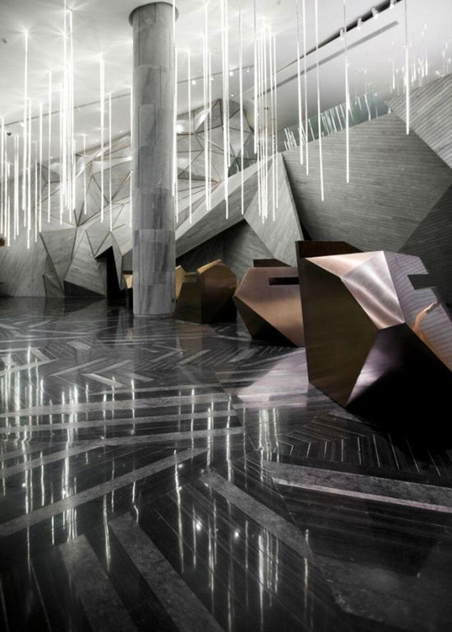 One Plus Partnership: Mountain and City offices - Domus