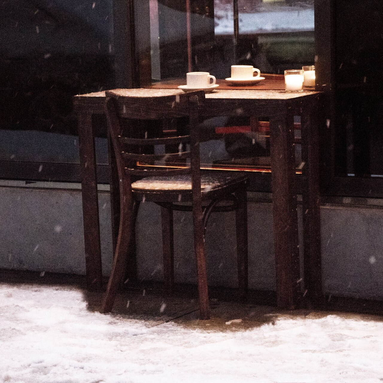 Table For Two - Domus