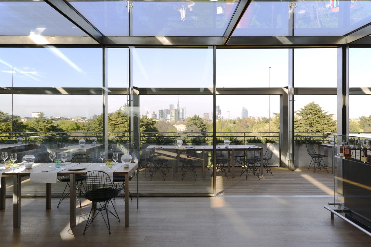 A glasshouse in the city - Domus