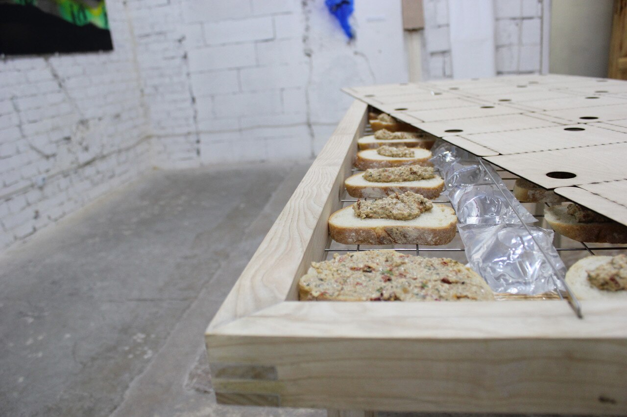 Border Table - Domus