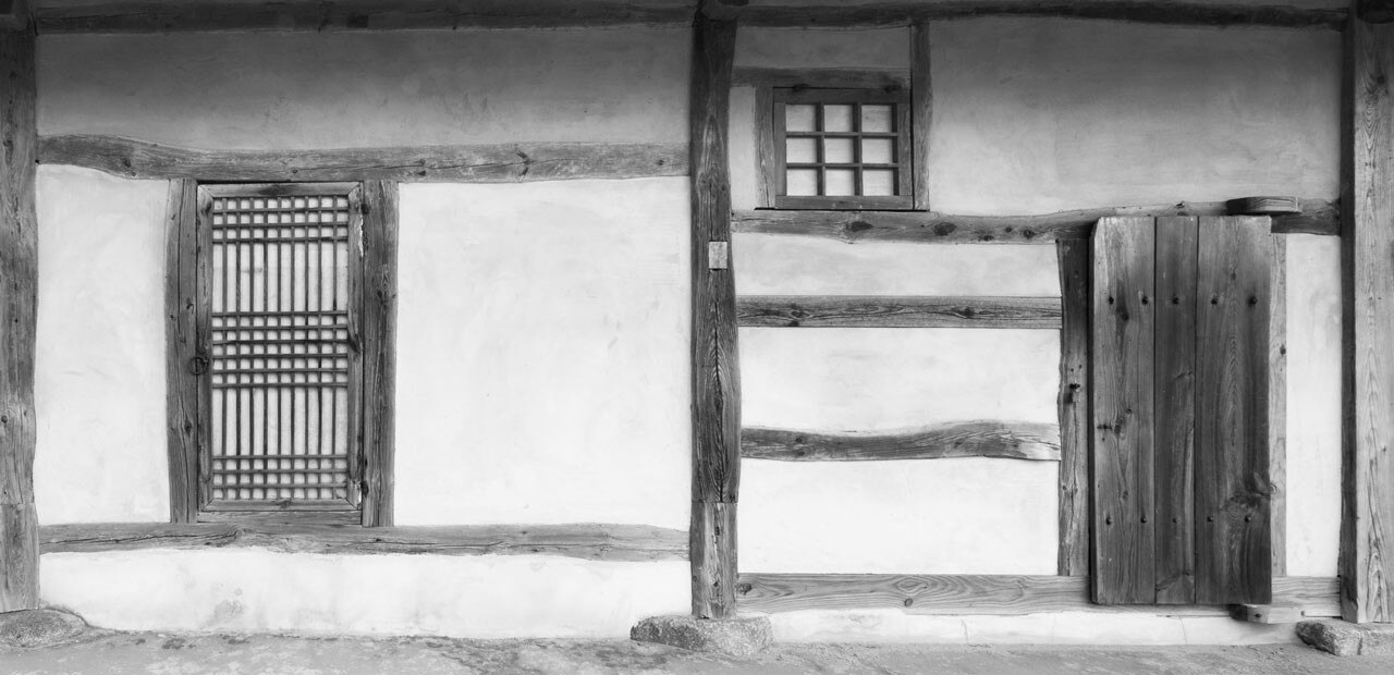 Walls of Hanok - Domus