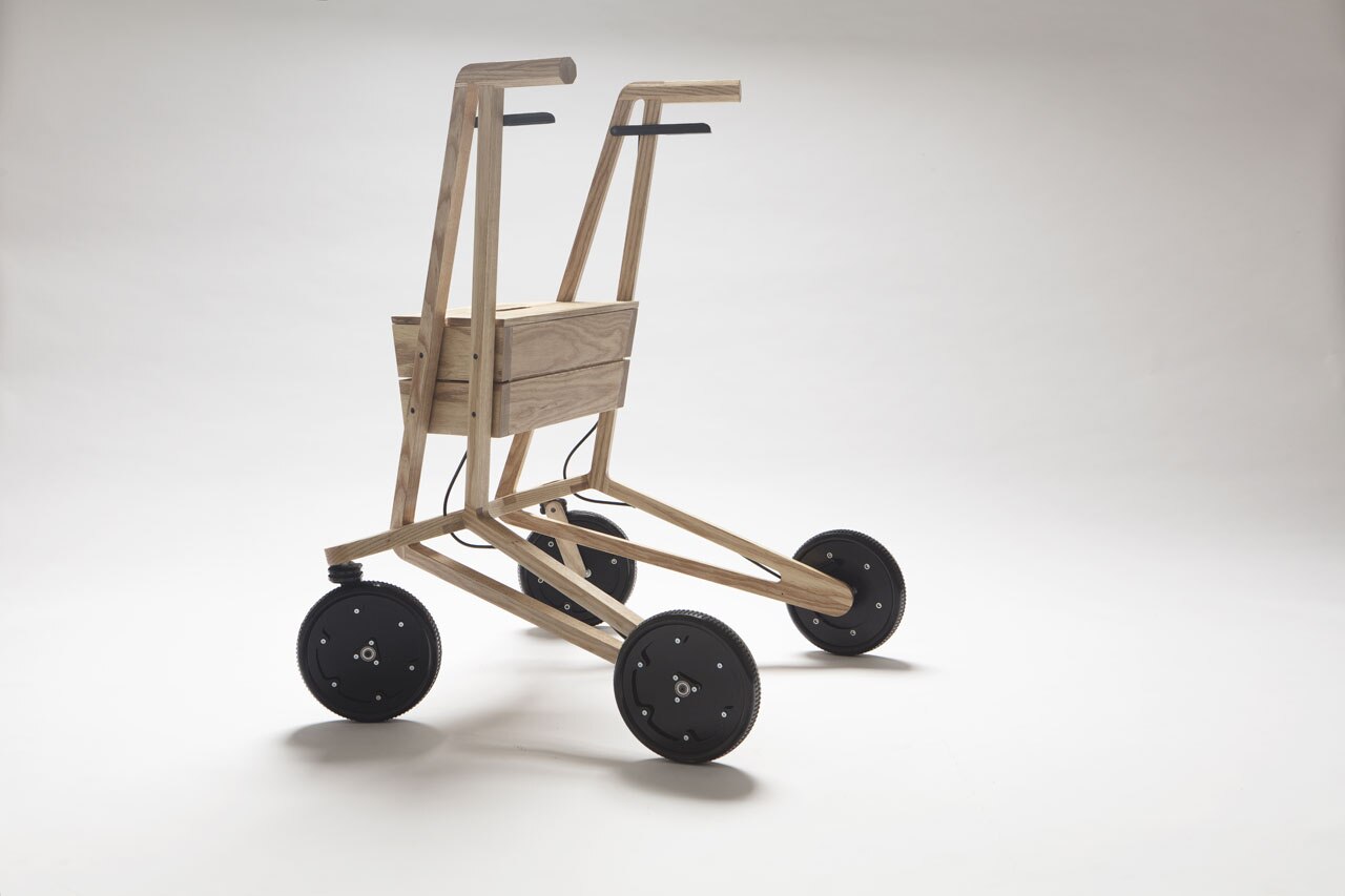 Wooden walker - Domus