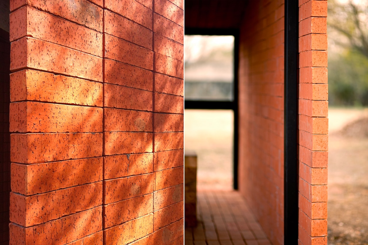 1200 bricks chapel - Domus