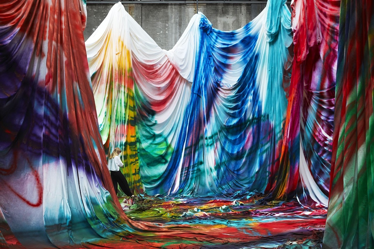 Sydney. The kaleidoscopic, maxi installation by Katharina Grosse at ...