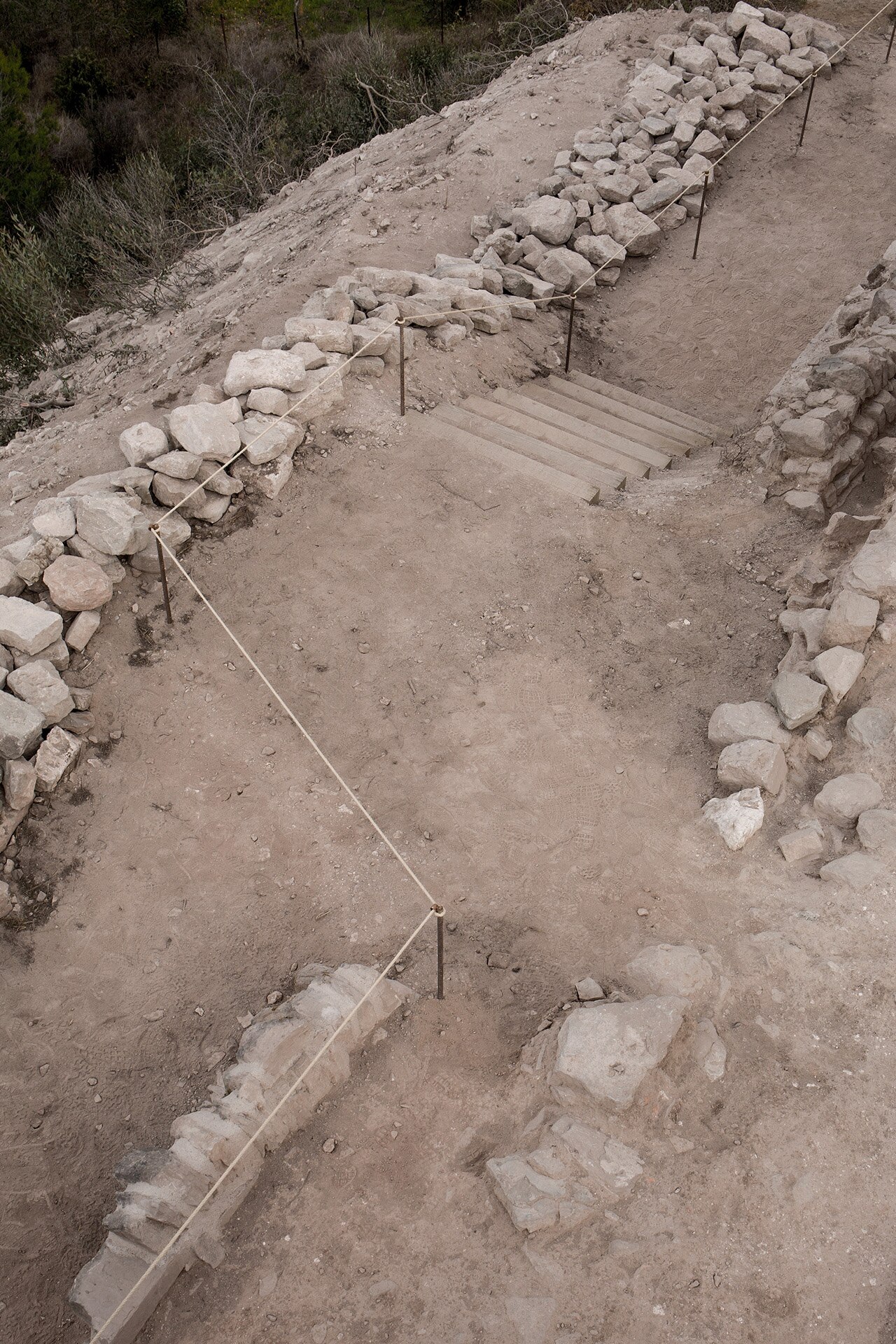 Catalonia. A minimal intervention reactivating the remains of a castle