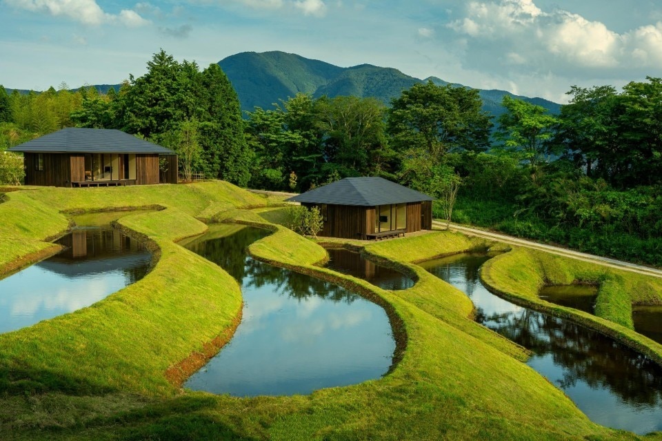 Kengo Kuma’s contemporary ryokan between rice terraces and hot spring ...