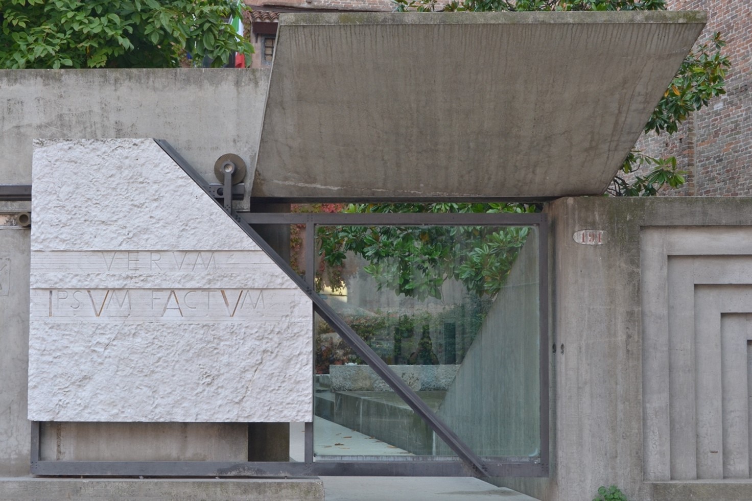 Carlo Scarpa: Architecture, Works & Biography of Carlo Scarpa - Domus