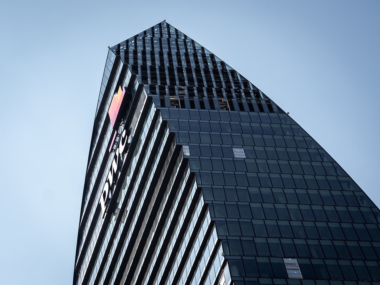 The invisible qualities of the Libeskind Tower in Milan's City Life ...