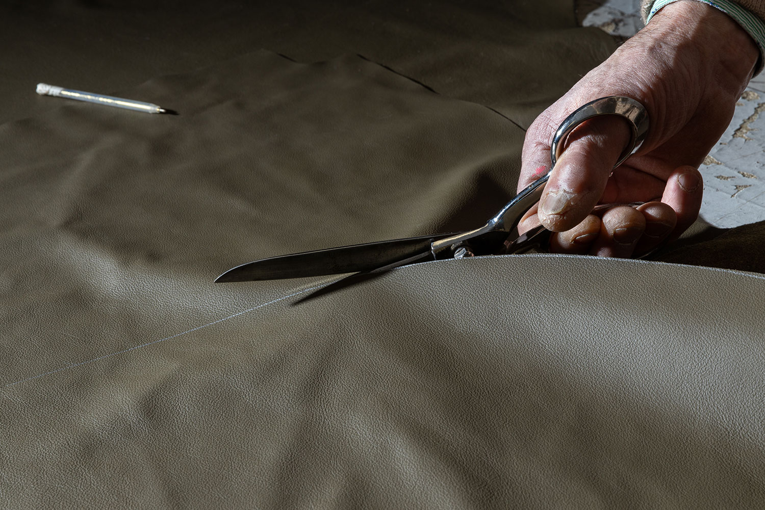 Leather is a verb - Domus