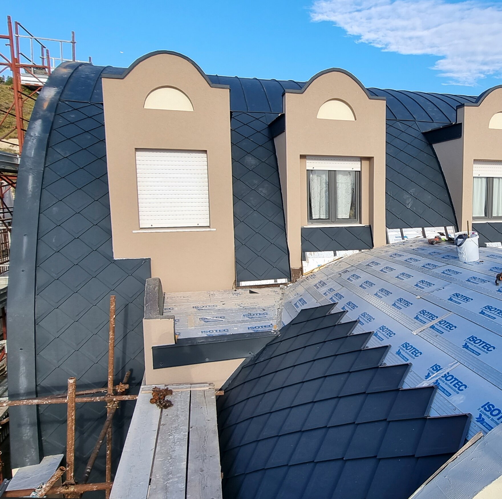 Isotec Linea for a renovated roof in Sicily - Domus
