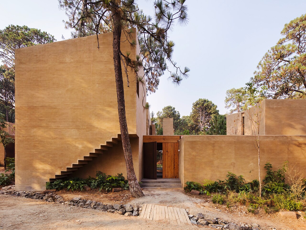 Mexico. Taller Hector Barroso designs 5 weekend houses that emerge from ...