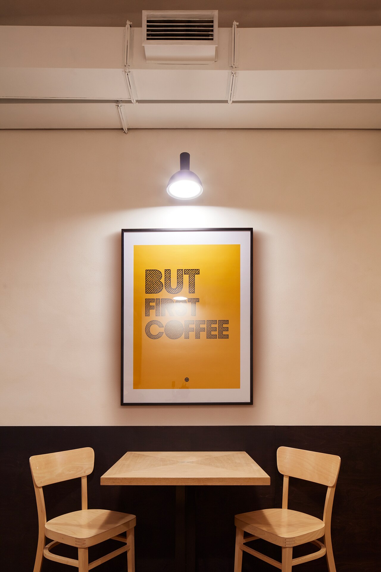 Prague. A roasting-hipster with neon lights - Domus