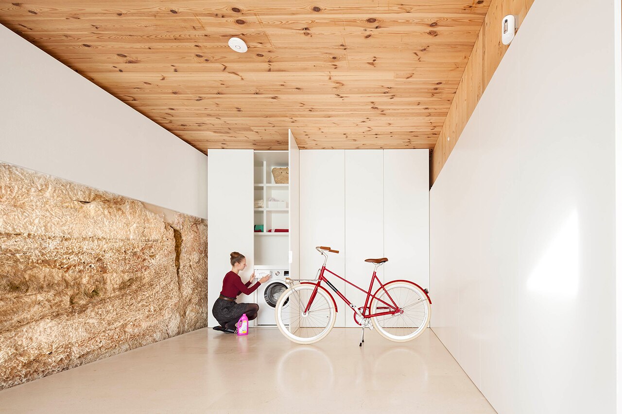 Marià Castelló Martínez has completed a house within the sculpted rock ...