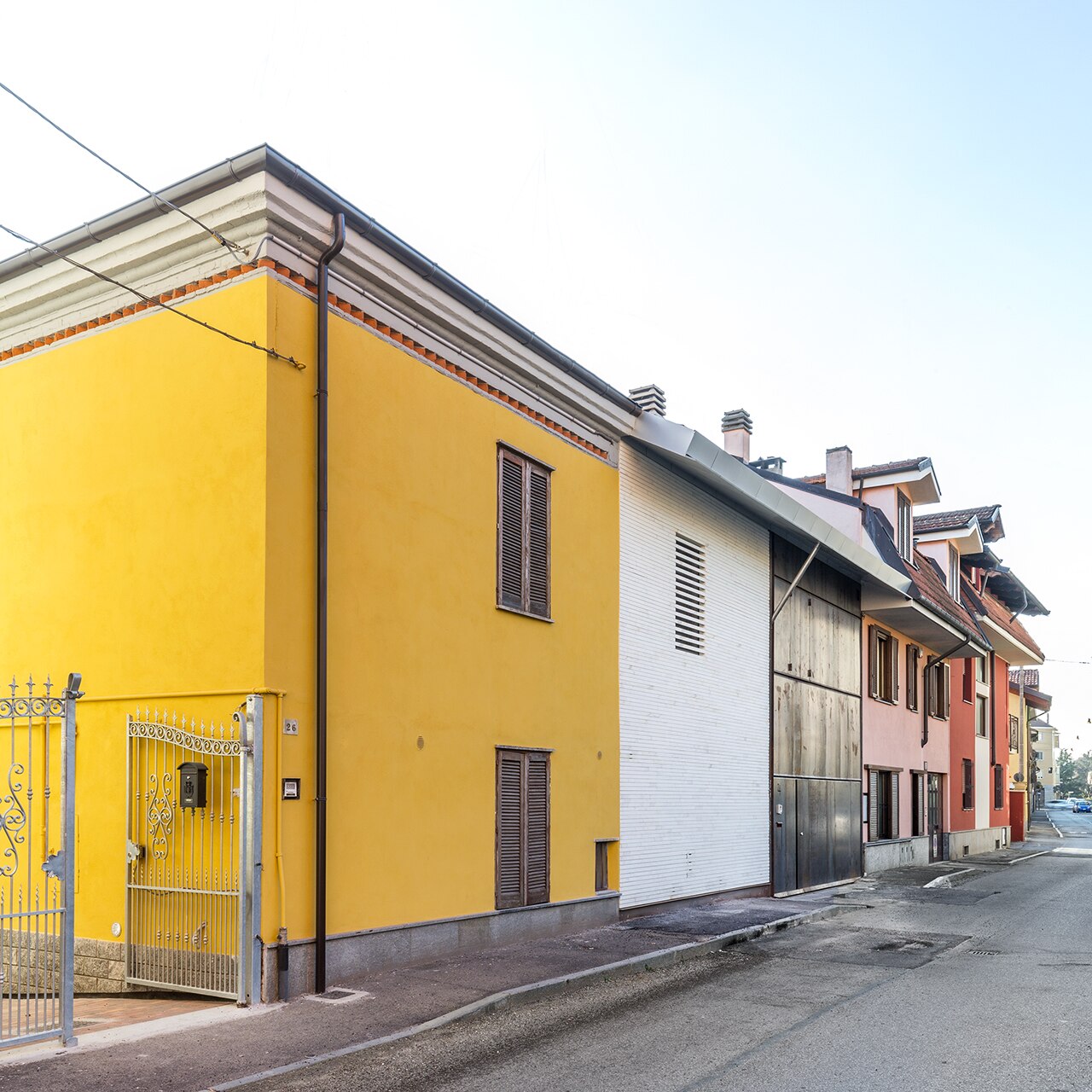 Turin. A house protected by a Corten screen - Domus