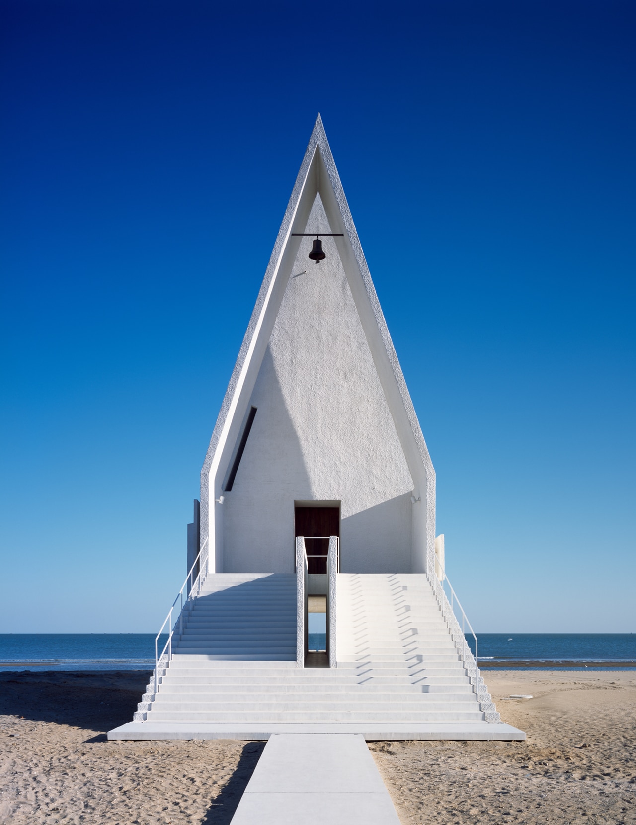 China. Architectural landscapes in transformation: Aranya Beidaihe. The ...